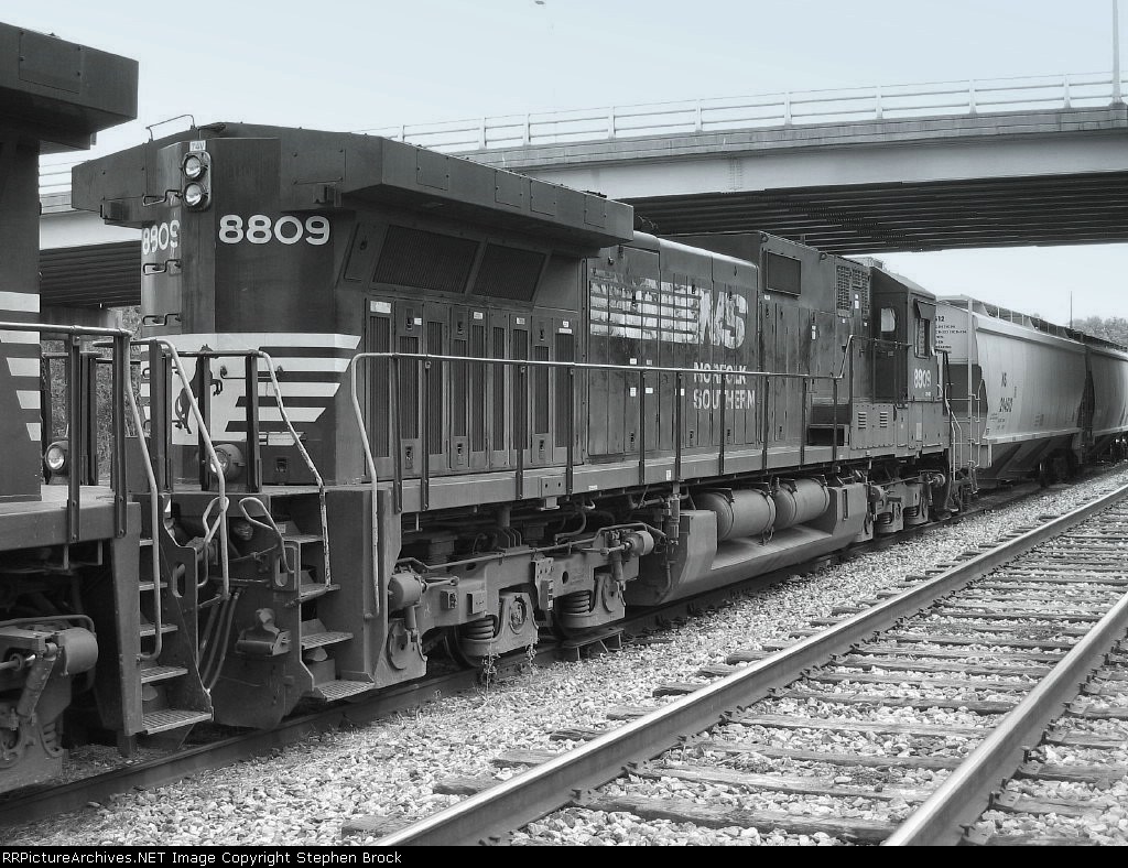 NS 8809 / 4000 Horses